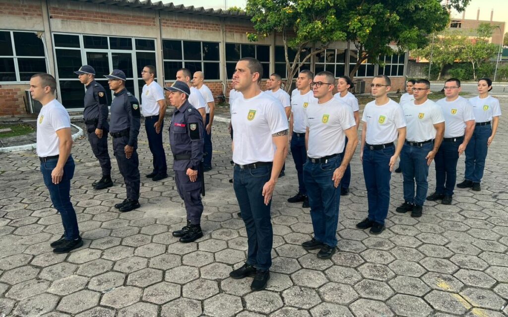 Parintins 2024: Alunos Oficiais da Polícia Militar do Amazonas farão ...