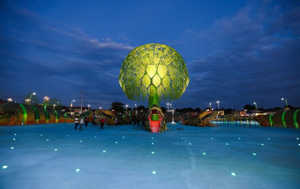 Parque Gigantes da Floresta conta com brinquedos acessíveis e ...